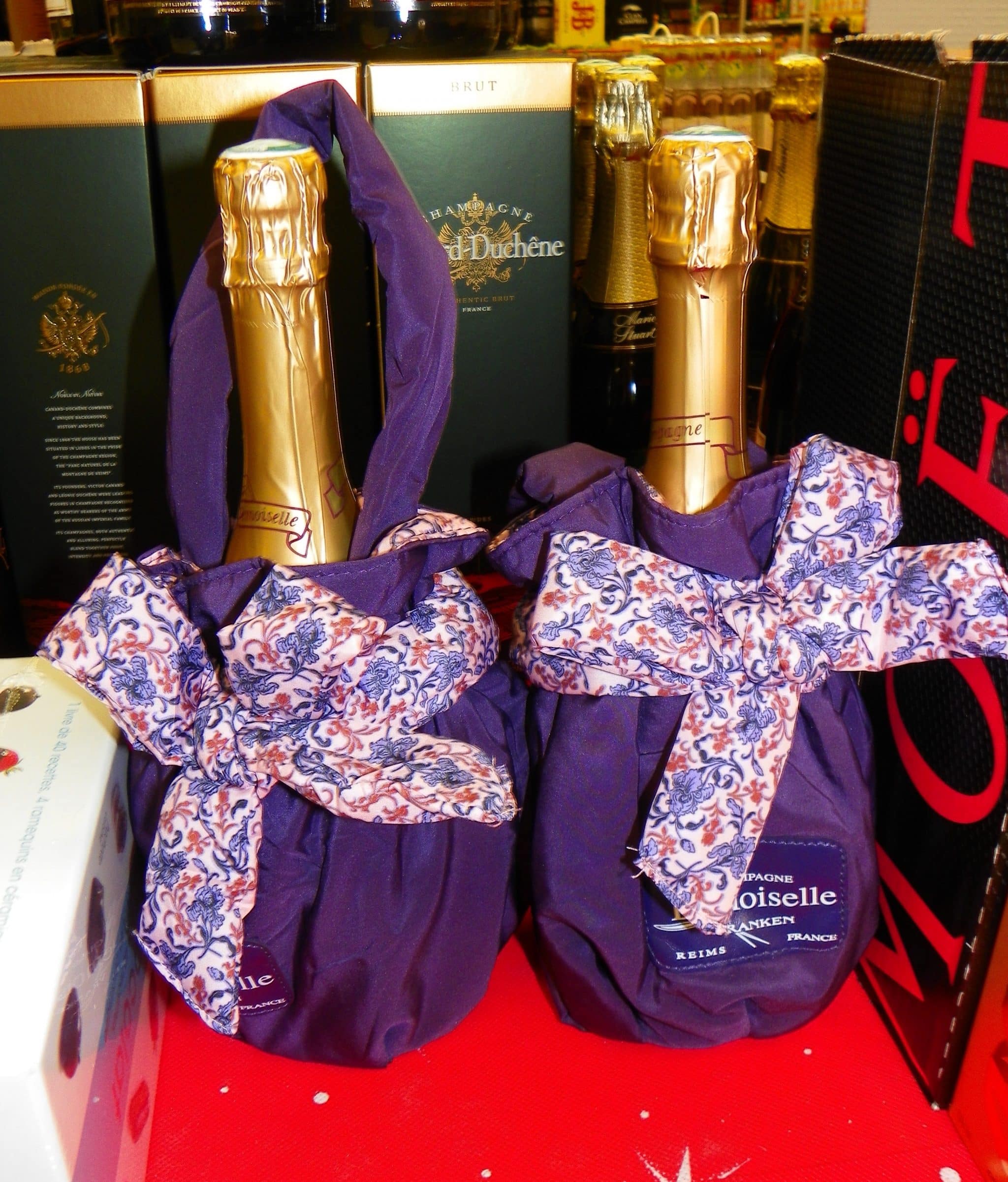 Girly Promos - Champagne Packaging by Demoiselle