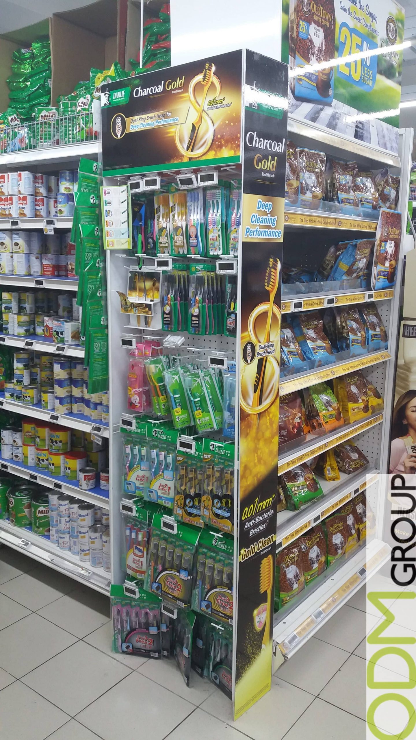 Product Launch: Instore Marketing Display by Darlie